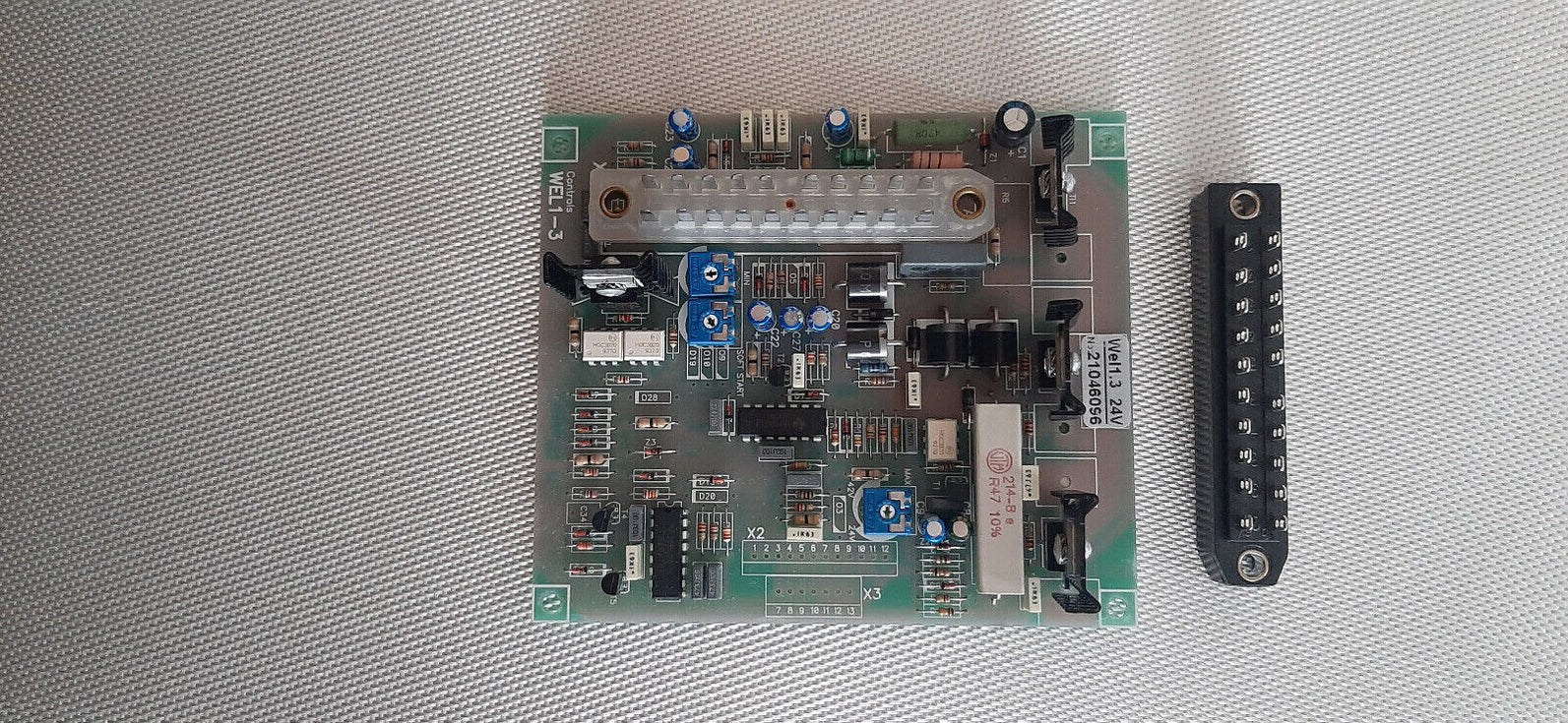 Steuerungsplatine „universal“ 24V oder 42V für Schweissgerät MIG MAG S — Schweisstechnikvoss